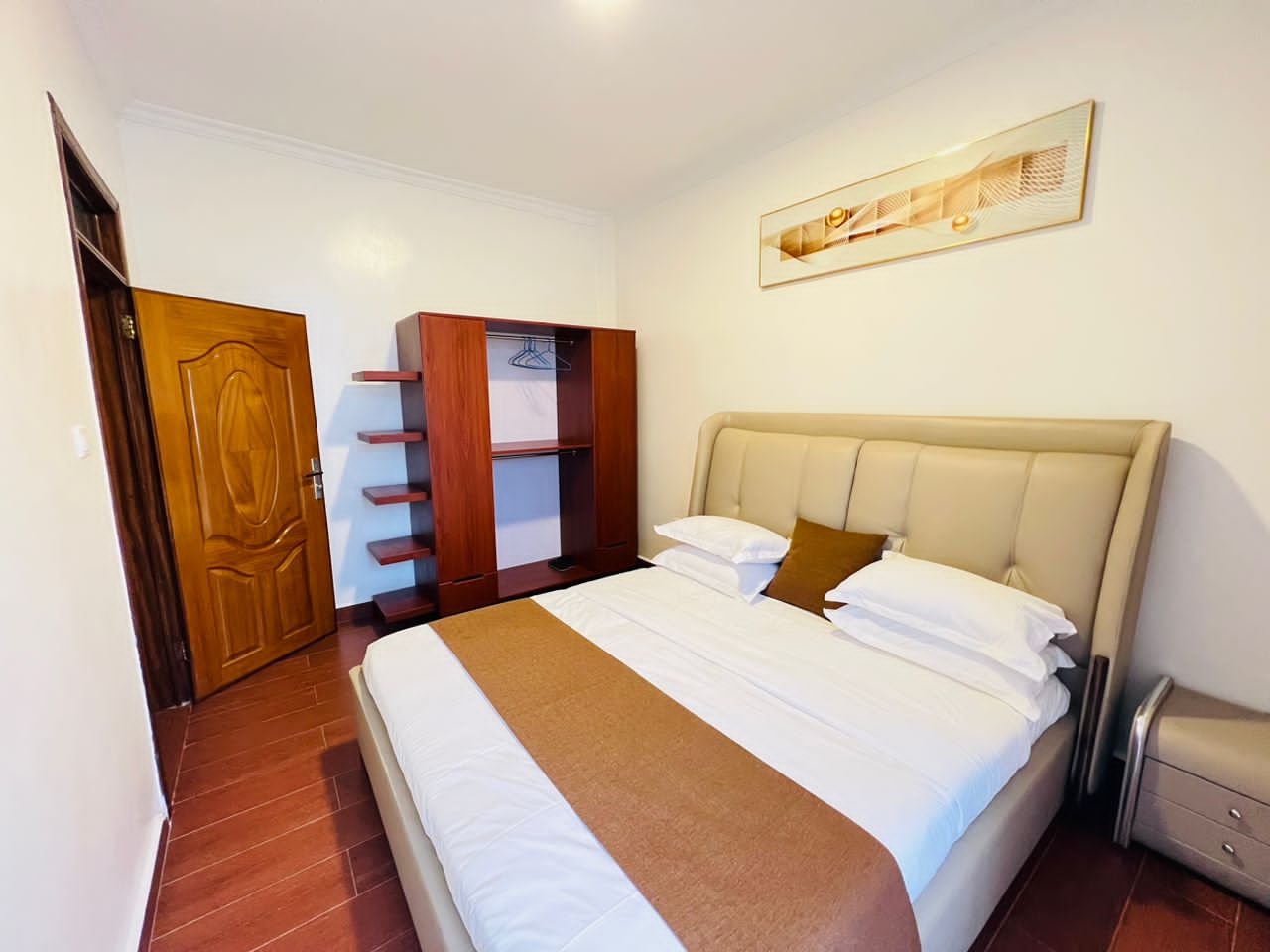 Standard Single Room - Eden Roc Apartment Hotel - Stay Inspired, Live ...